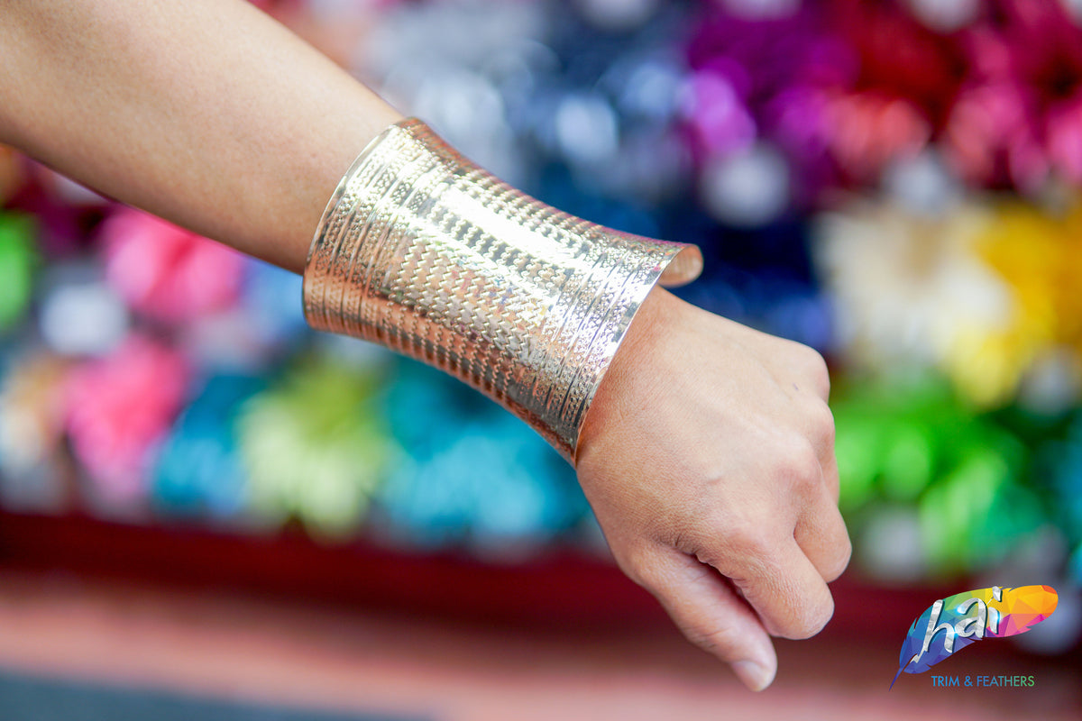 Fancy Metal Cuffs - Style C (sold per piece) – Hai Trim & Feathers